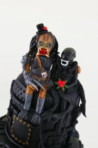 Alien and Predator Wedding Cake – SheWalksSoftly