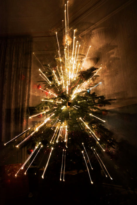 long-exposure-exploding-christmas-tree – SheWalksSoftly